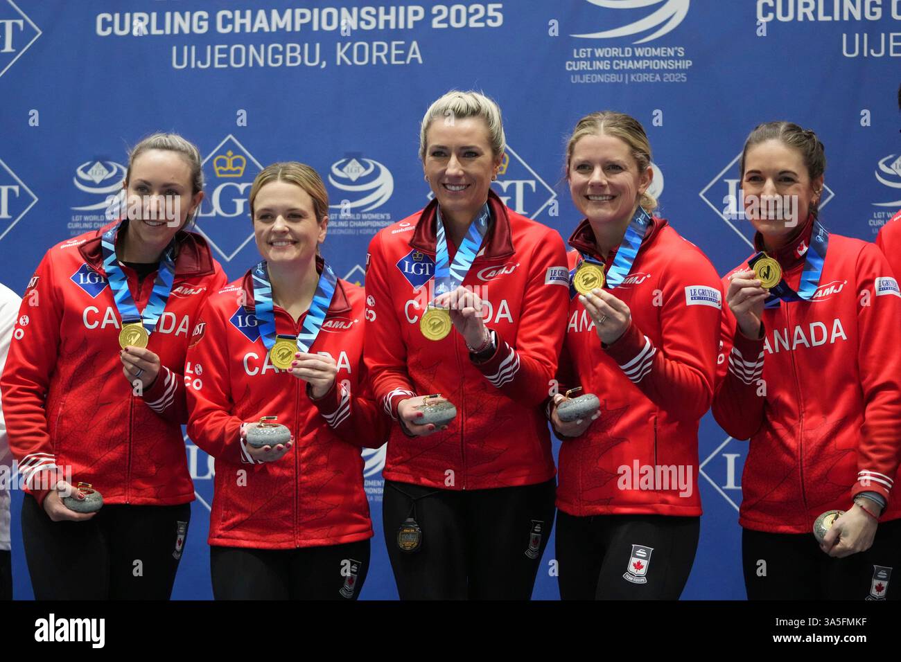 Canada's skip Rachel Homan, Tracy Fleury, Emma Miskew, Sarah Wilkes and ...