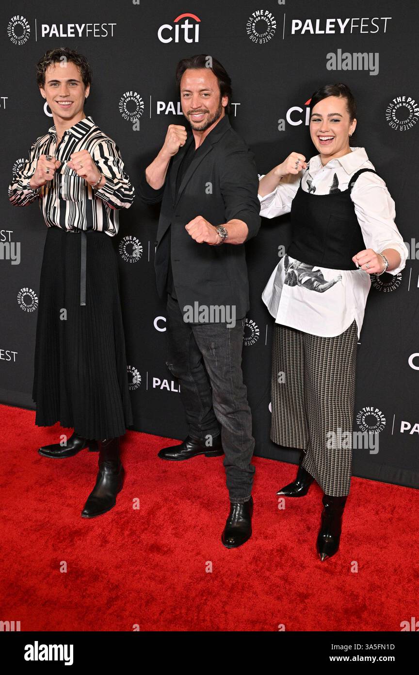 Tanner Buchanan, Don Lee und Mary Mouser beim Screening der Neflix ...