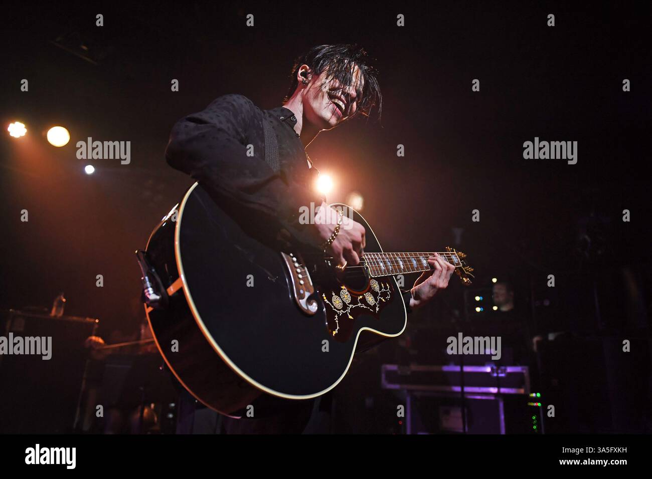 LONDON, ENGLAND - MARCH 21: Yungblud (Dominic Harrison) performing at ...