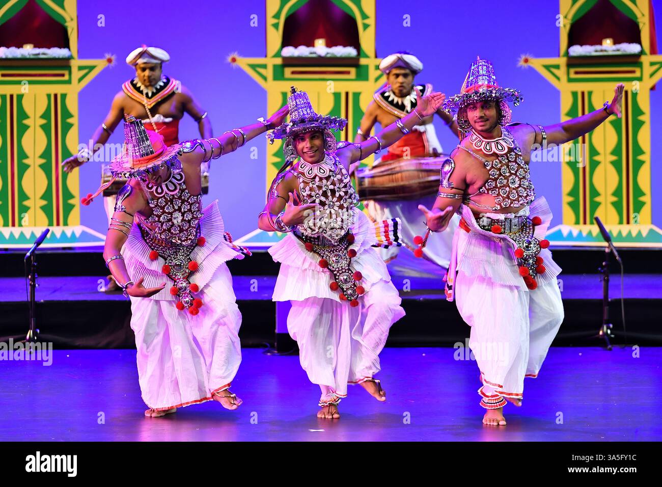 Sameera Wijesinghe, Savith Pitiyegedara, and Sri Lankan traditional ...