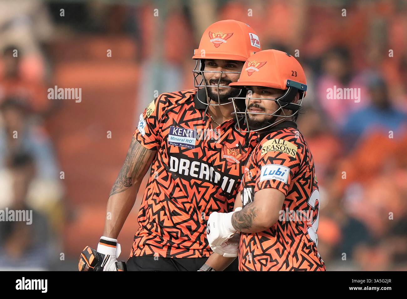 Sunrisers Hyderabad's Ishan Kishan and Nitish Kumar Reddy shares a ...