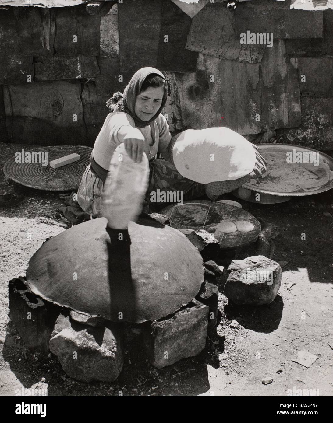 A christian palestinian refugee hi-res stock photography and images - Alamy