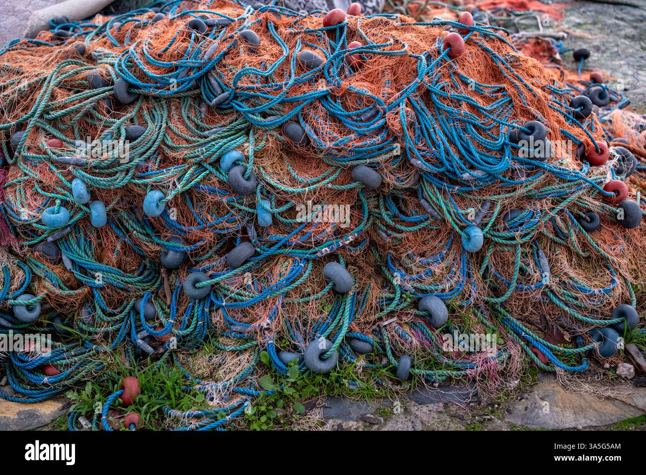 Fishing ropes and floats hi-res stock photography and images - Alamy