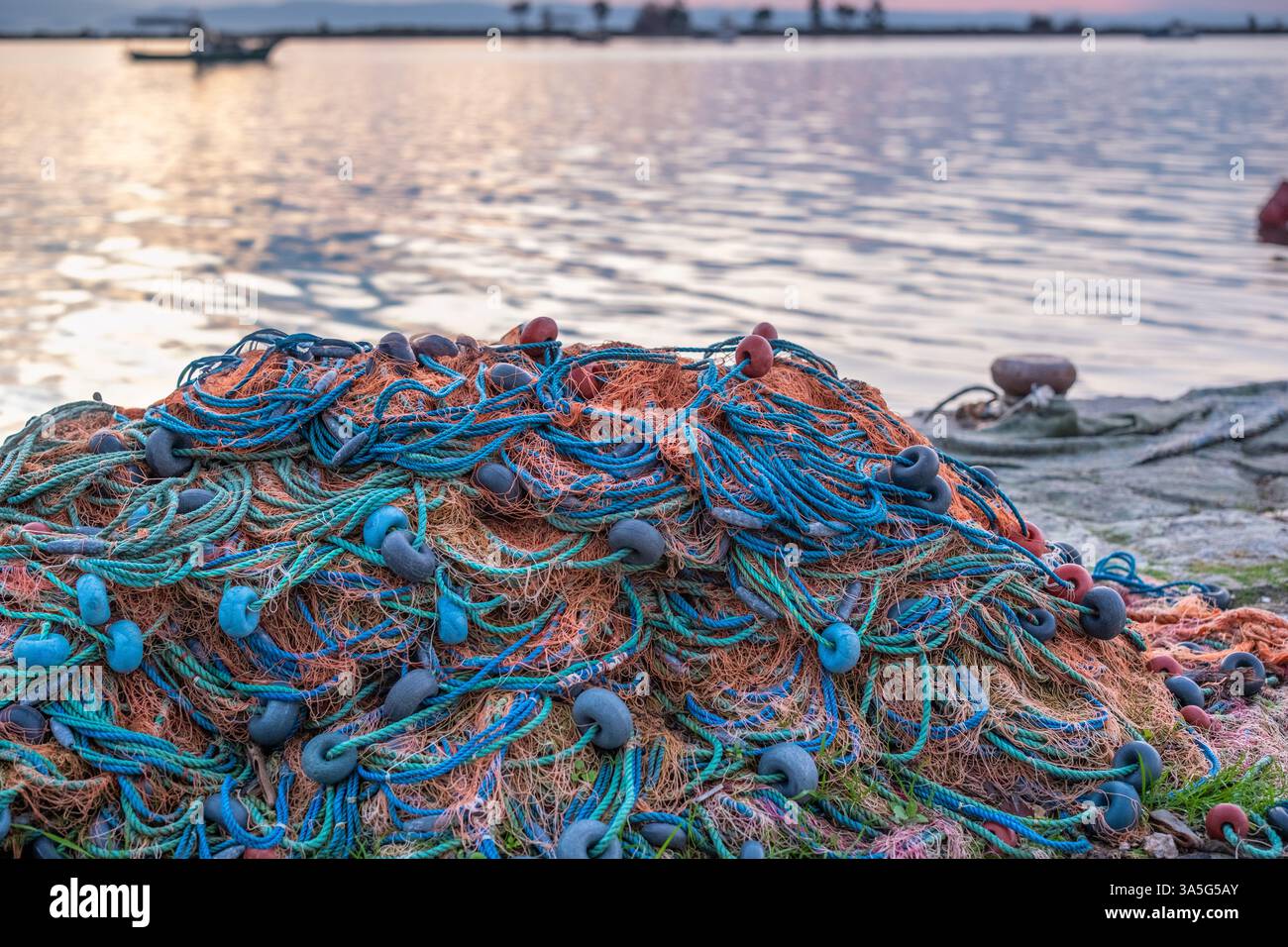 Fishing ropes and floats hi-res stock photography and images - Alamy
