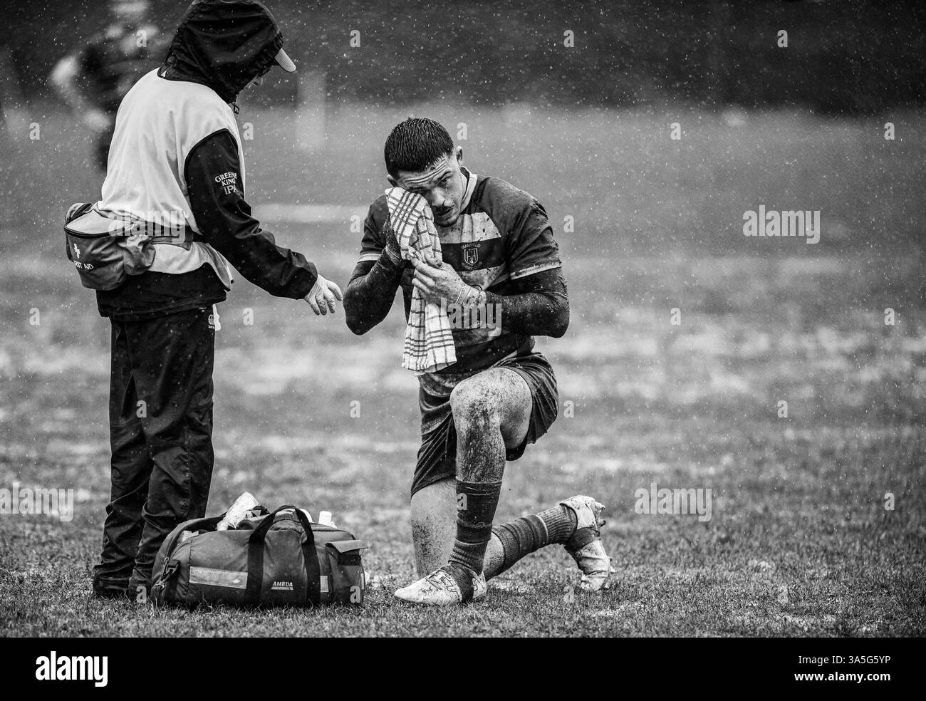 Mens amateur Rugby Union game played in wet and muddy weather Stock ...