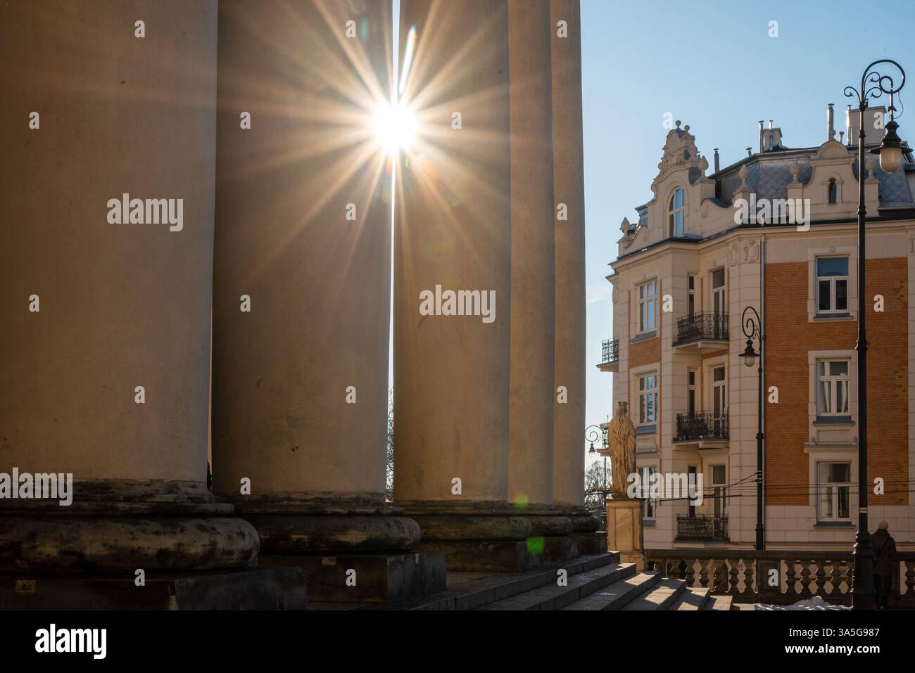 January 2025 people town hi-res stock photography and images - Alamy