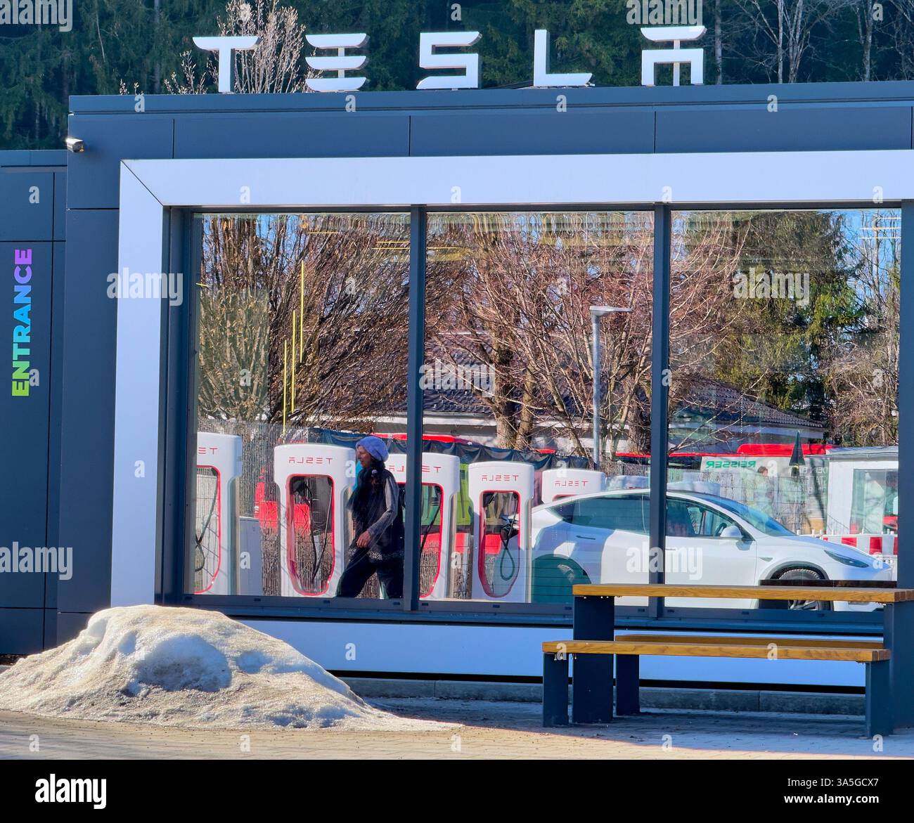 Tesla Super Charger power station and rest stop in Fuessen, Germany ...