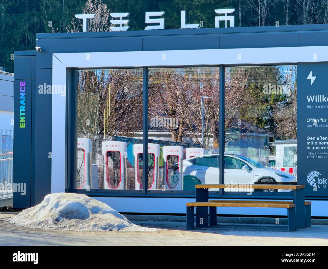 Tesla Super Charger power station and rest stop in Fuessen, Germany ...