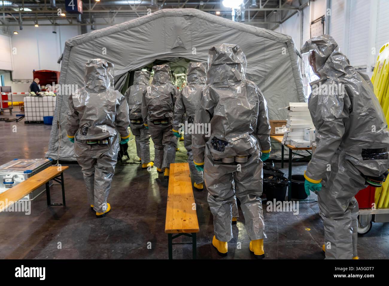 Decontamination of injured persons after a simulated accident with ...