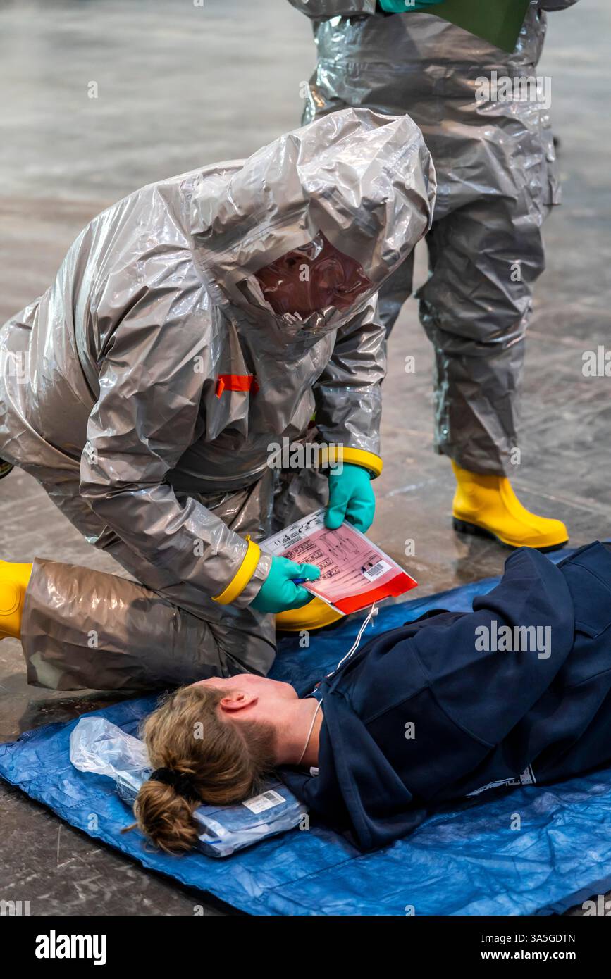 Decontamination of injured persons after a simulated accident with ...