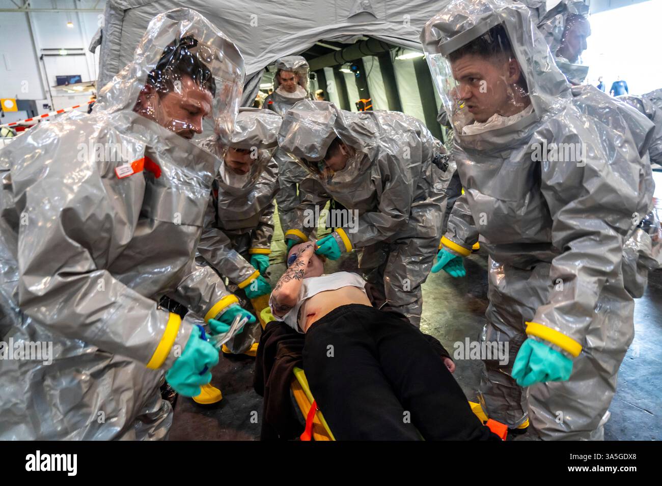 Decontamination of injured persons after a simulated accident with ...