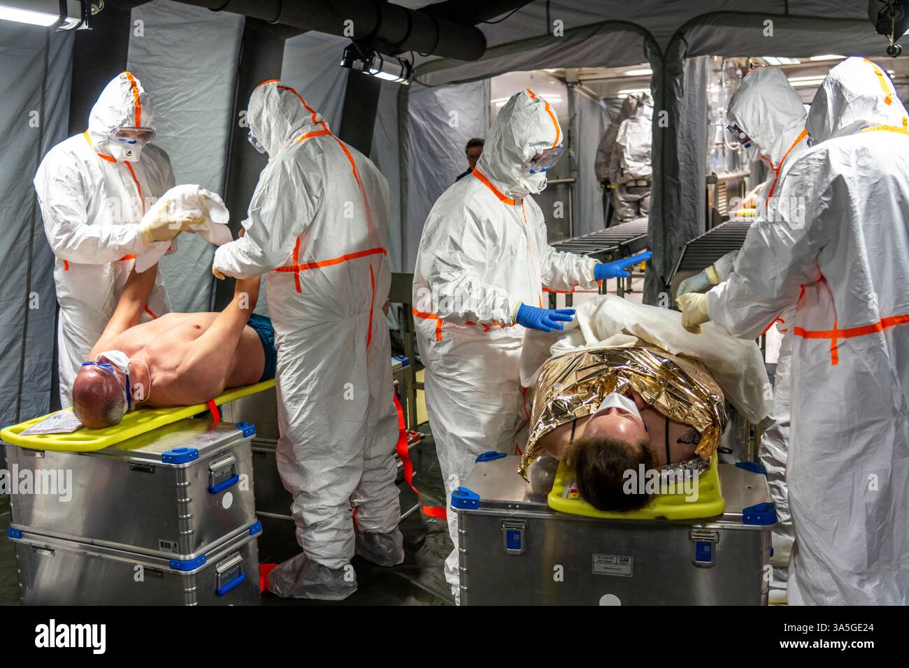 Decontamination of injured persons after a simulated accident with ...