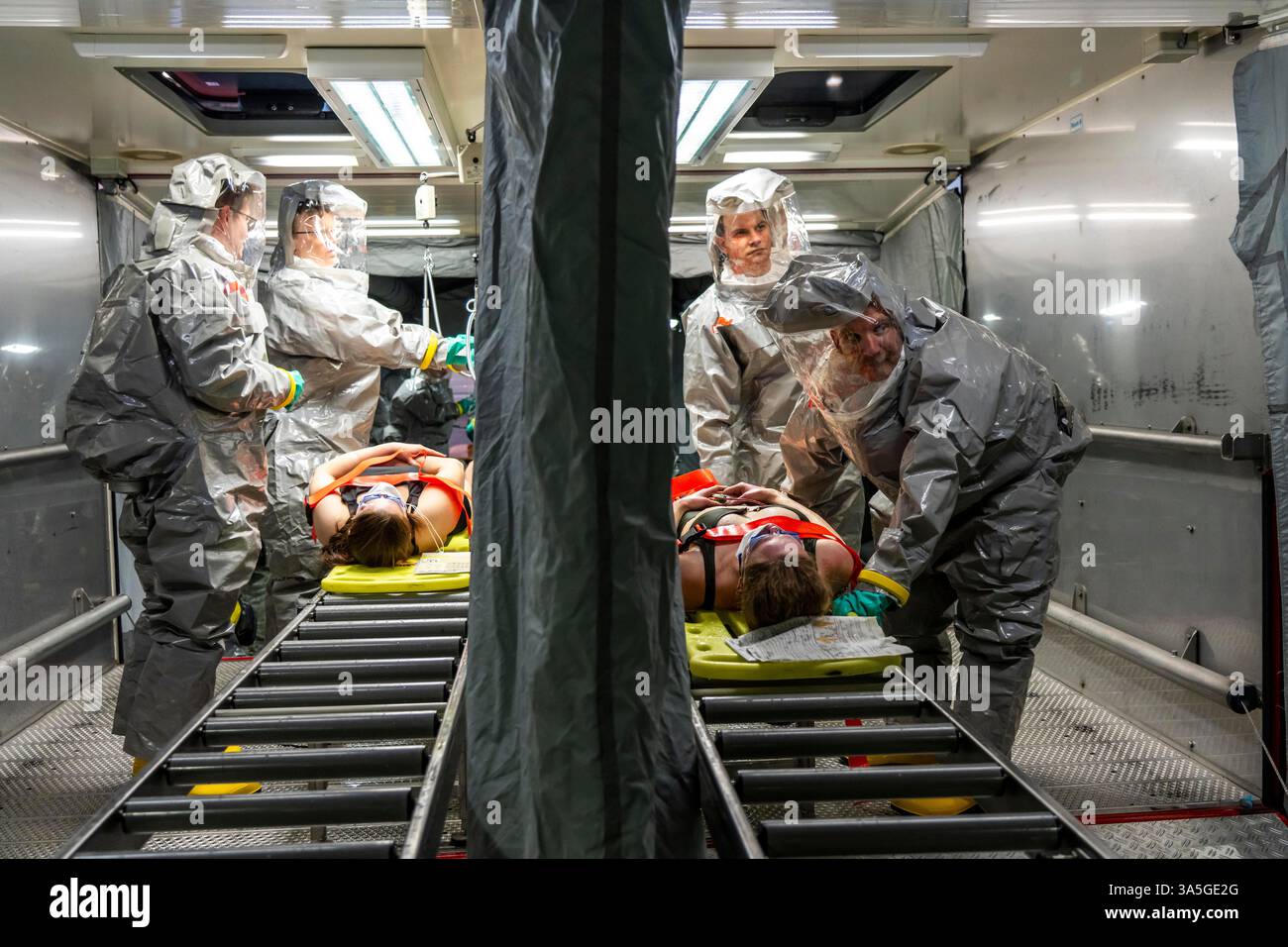 Decontamination of injured persons after a simulated accident with ...