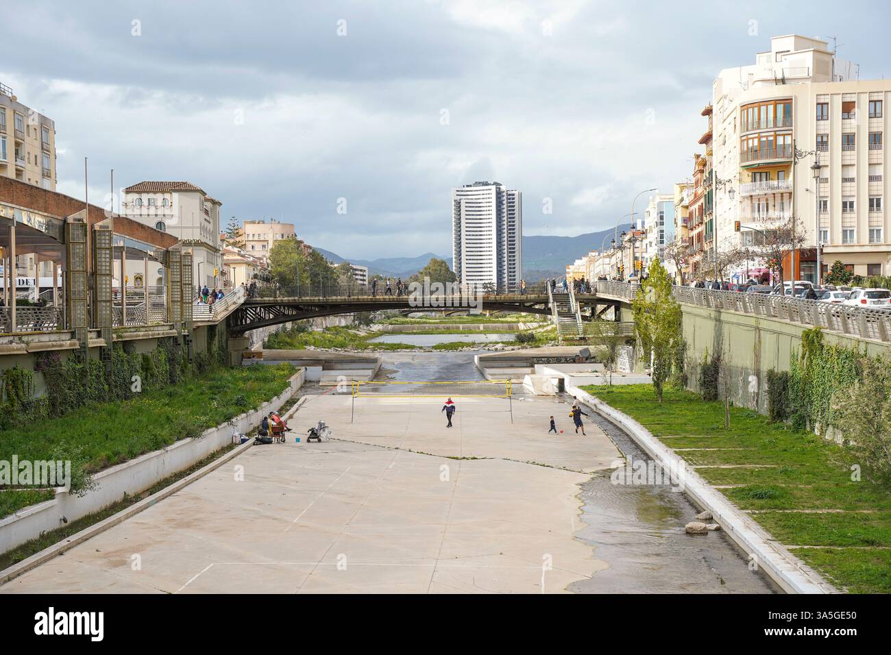 Malaga gudalmedina river hi-res stock photography and images - Alamy