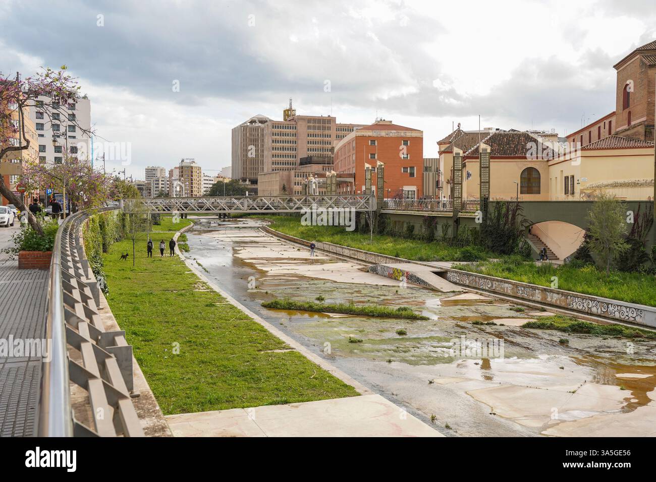 Malaga gudalmedina river hi-res stock photography and images - Alamy