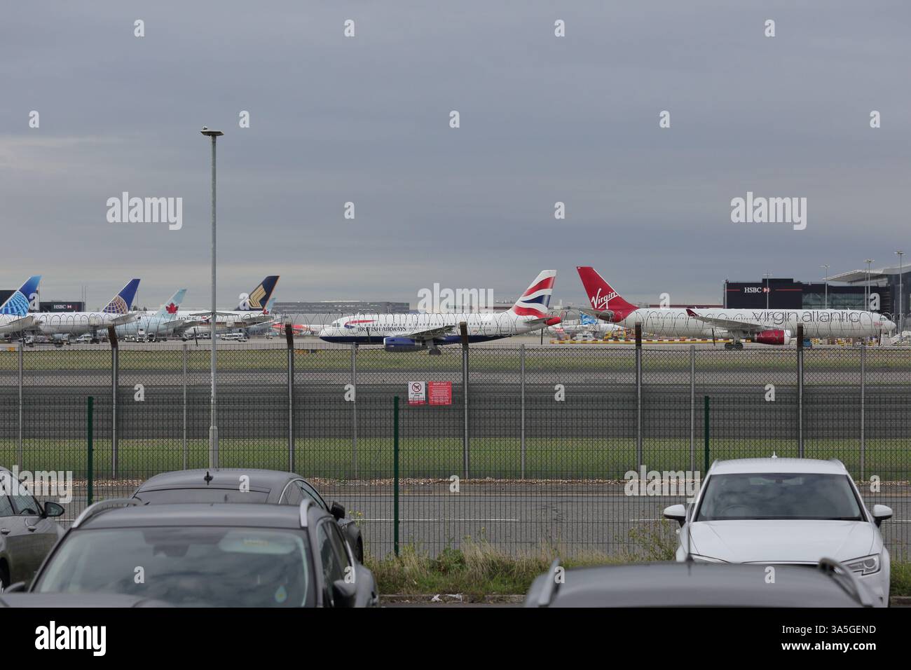 G-VLUV Virgin Atlantic Airbus A3300 and G-TTOB British Airways Airbus ...