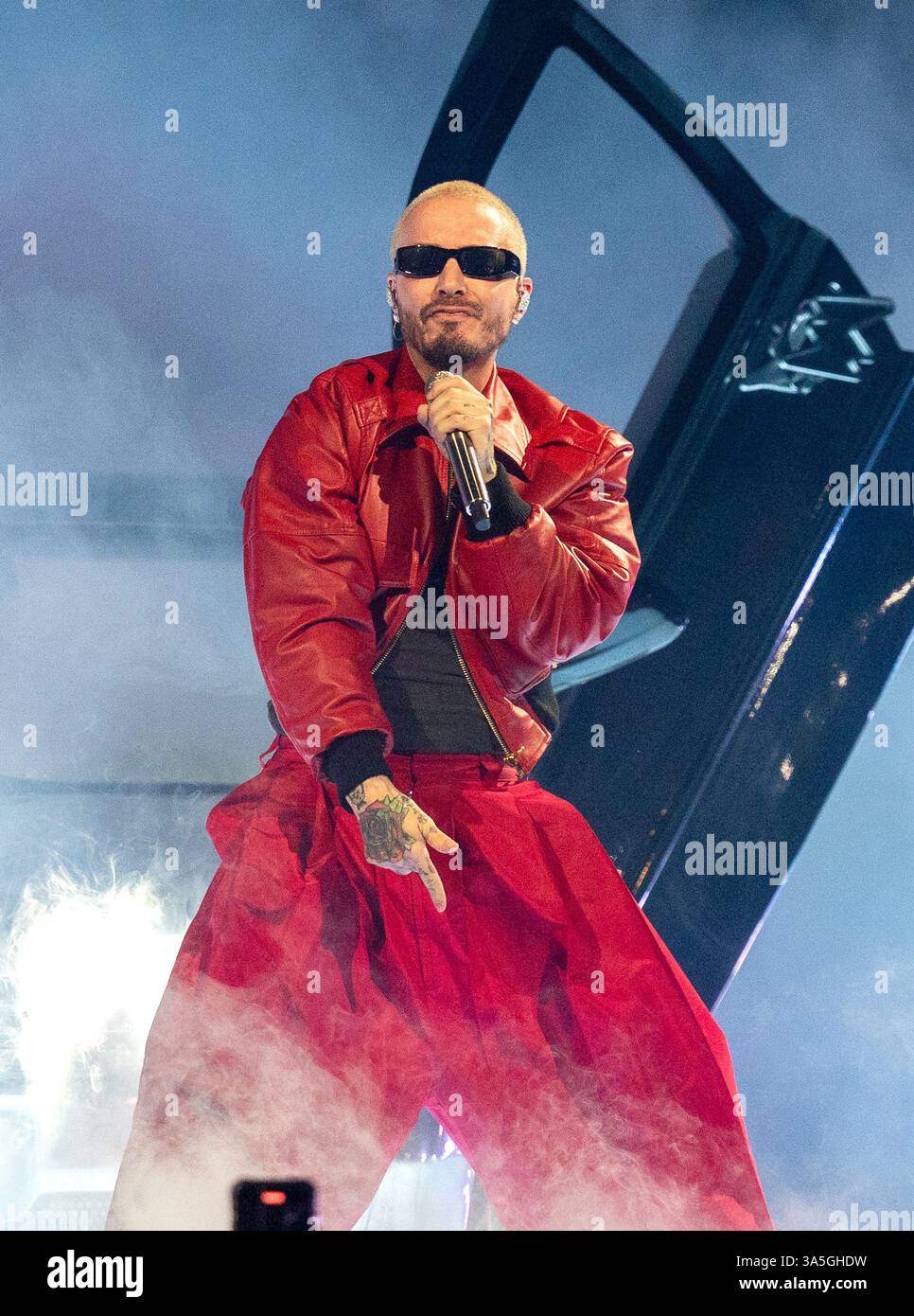 MIAMI, FL-MARCH 22: J Balvin performs “Back To The Rayo” Tour at Kaseya ...