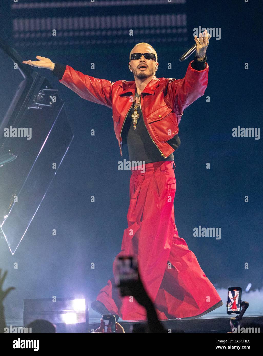 MIAMI, FL-MARCH 22: J Balvin performs “Back To The Rayo” Tour at Kaseya ...