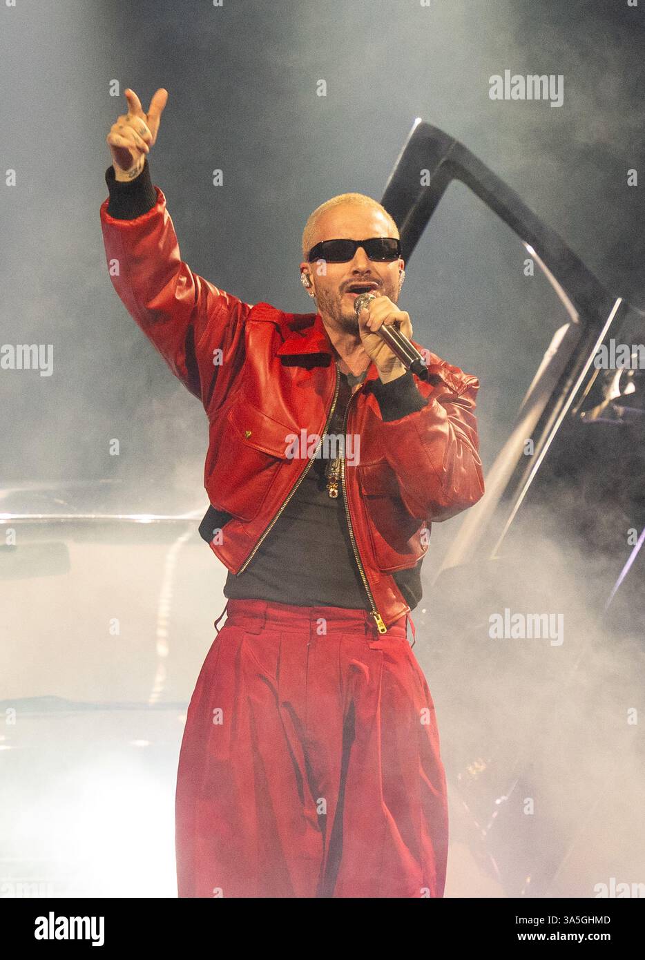 MIAMI, FL-MARCH 22: J Balvin performs “Back To The Rayo” Tour at Kaseya ...