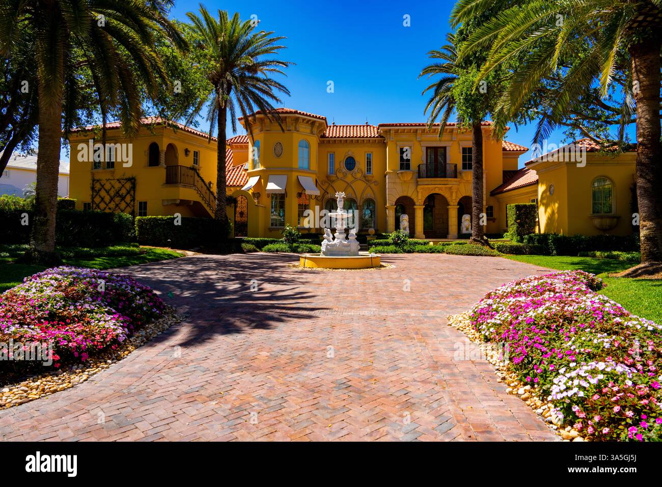Naples, FL, USA - March 19, 2025: Stock photo Naples Florida luxury ...