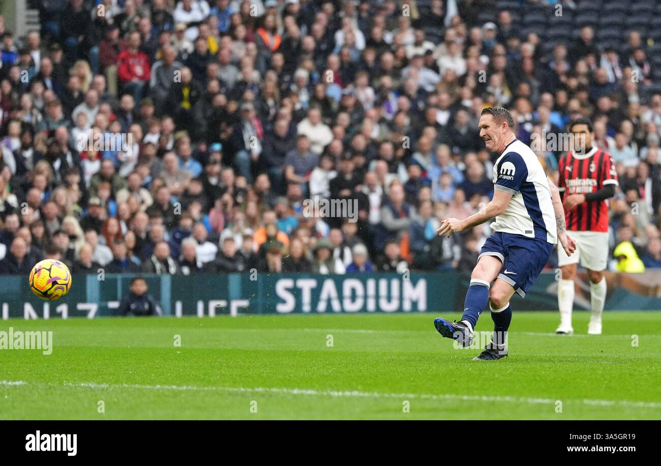 Tottenham Hotspur's Robbie Keane scores their side's third goal of the ...