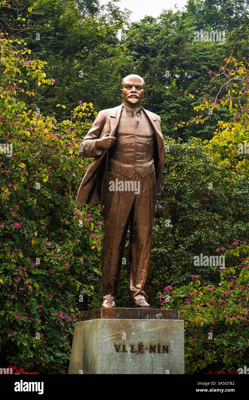 Lenin Statue in Hanoi, Vietnam Stock Photo - Alamy
