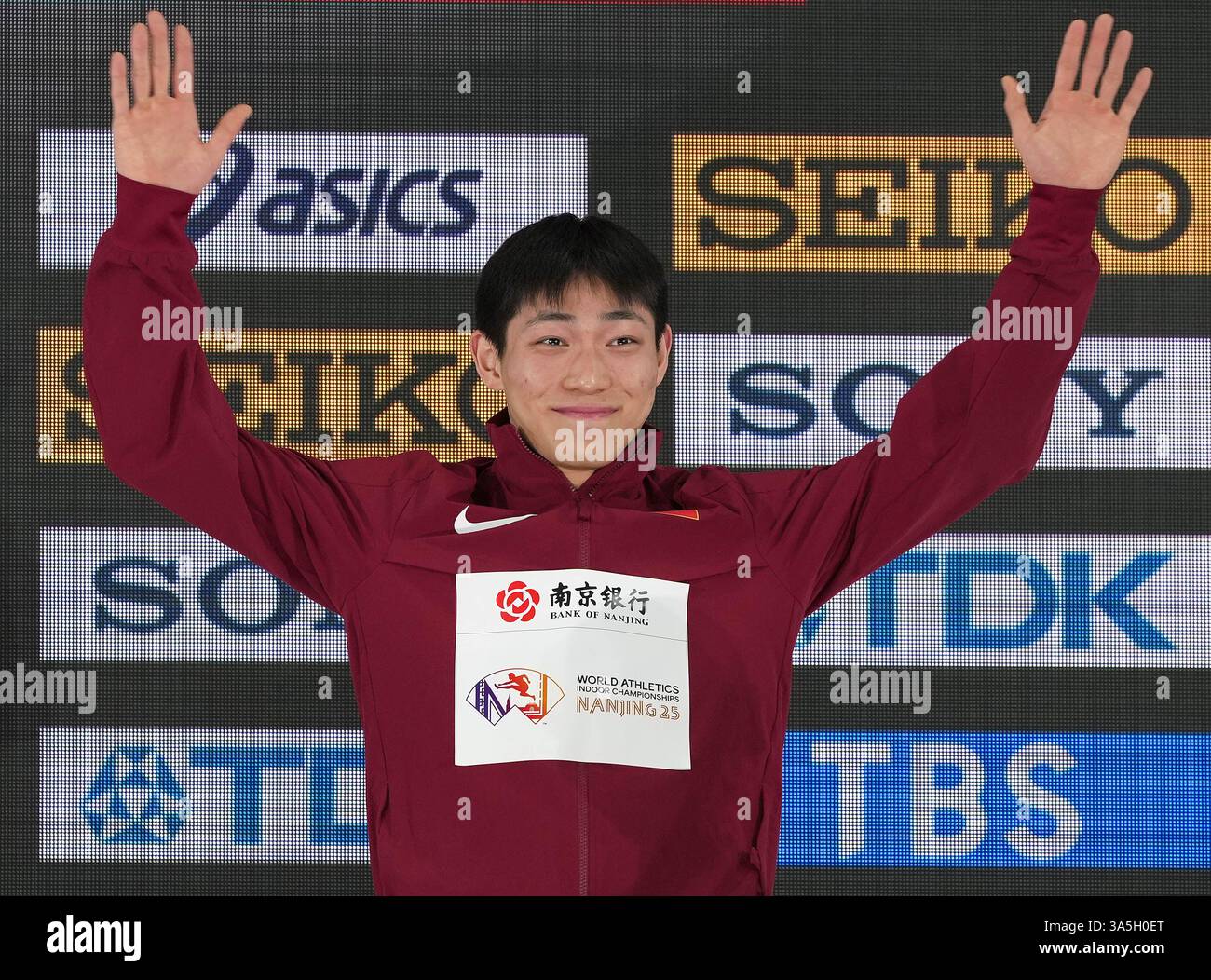 Nanjing, China's Jiangsu Province. 23rd Mar, 2025. Bronze medalist Liu ...