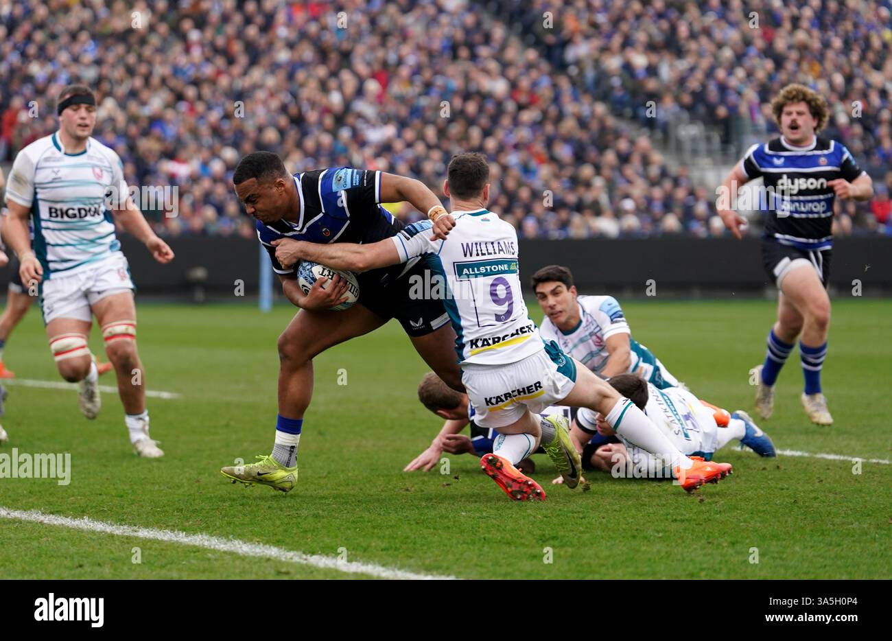 Bath's Max Ojomoh scores their second try during the Gallagher ...