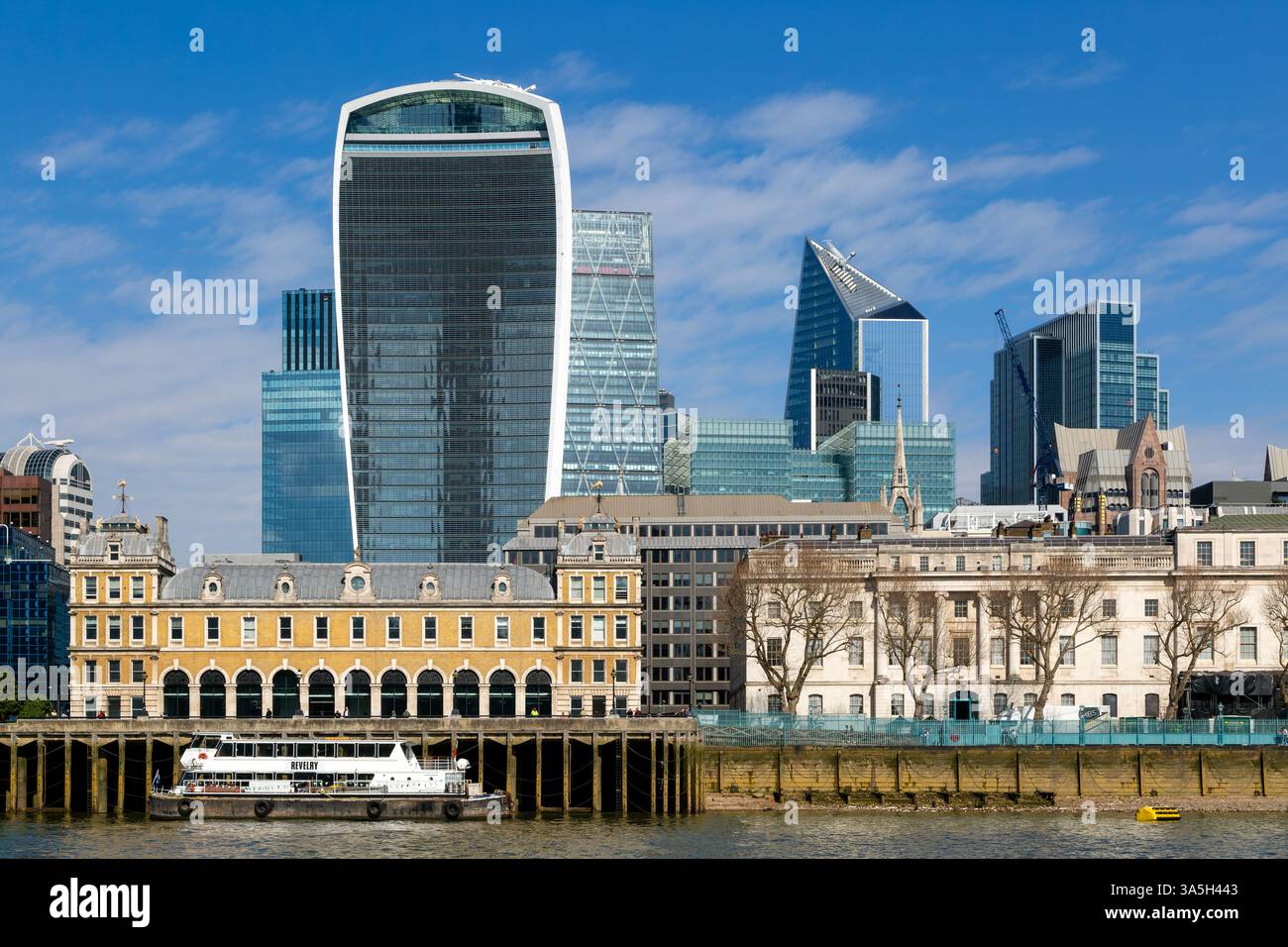 Historic architecture Old Billingsgate fish market building contrast ...
