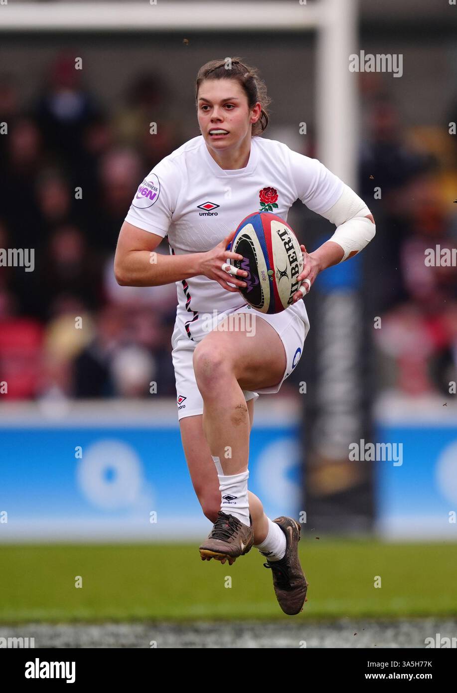England's Helena Rowland during the Guinness Women's Six Nations match ...