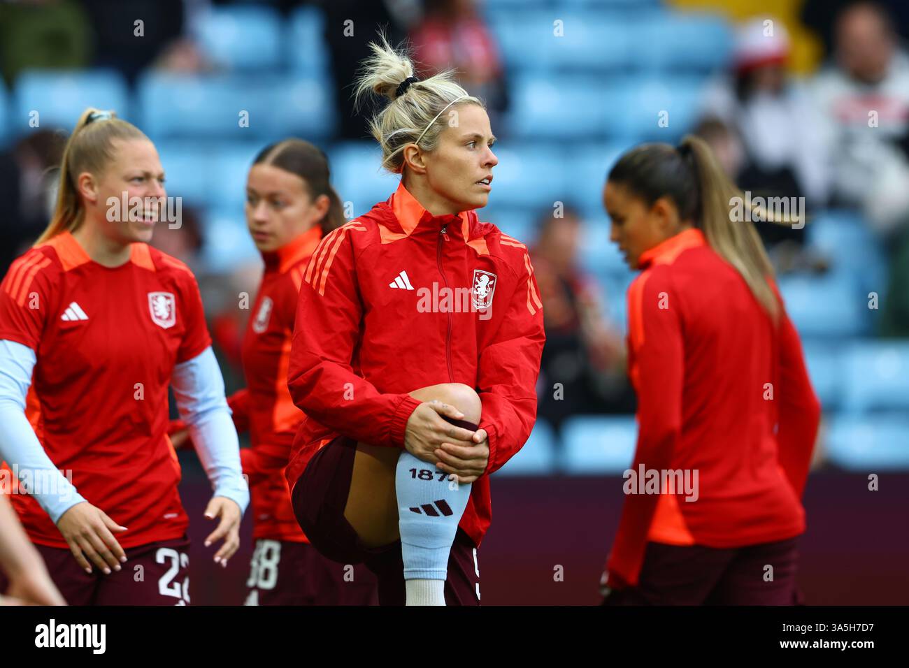 Birmingham, UK. 23rd Mar, 2025. Rachel Daly of Aston Villa warms up ...