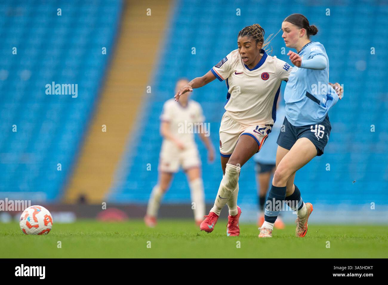 Ashley Lawrence #12 of Chelsea F.C women in a challenge with Lily ...