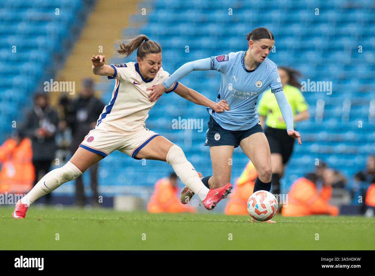 Etihad Stadium, Manchester on Sunday 23rd March 2025. Lily Murphy #46 ...