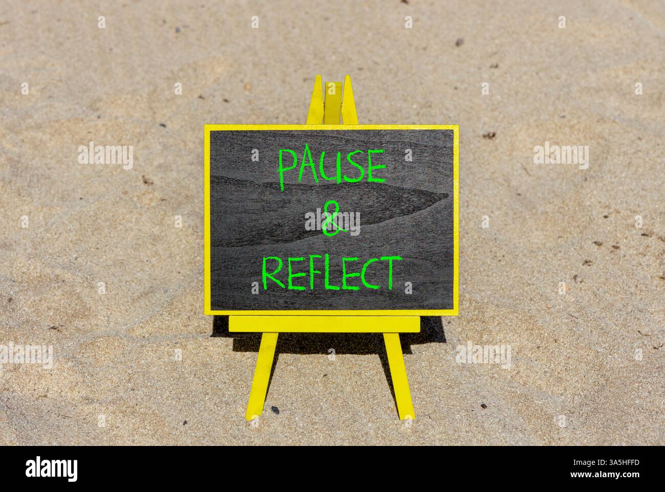 Pause and reflect symbol. Concept words Pause and reflect on beautiful ...