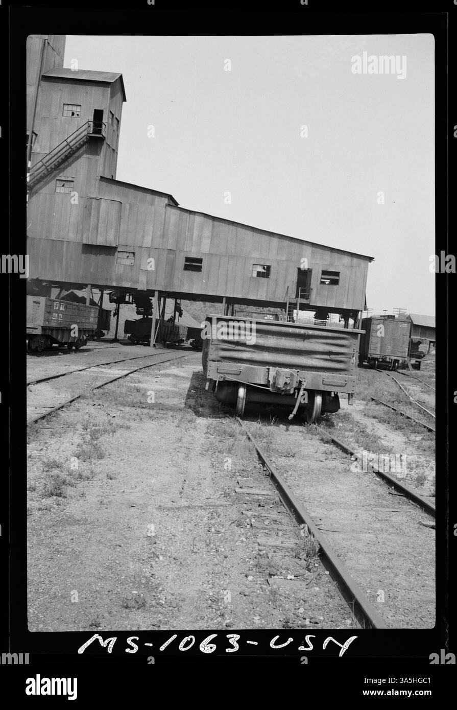 The tipple of Ruby Glow Mine in Clarksville, Johnson County, Arkansas ...