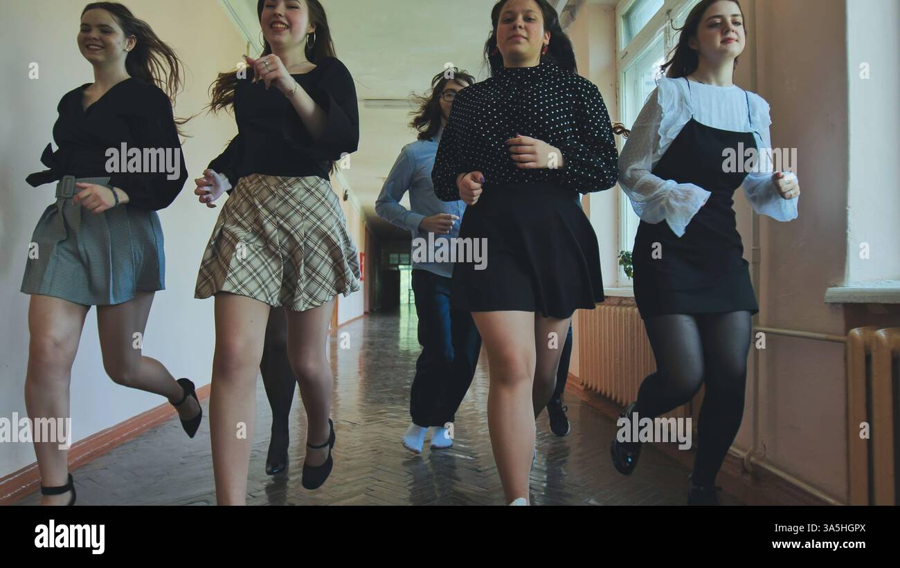 Girl in school hallway hi-res stock photography and images - Alamy