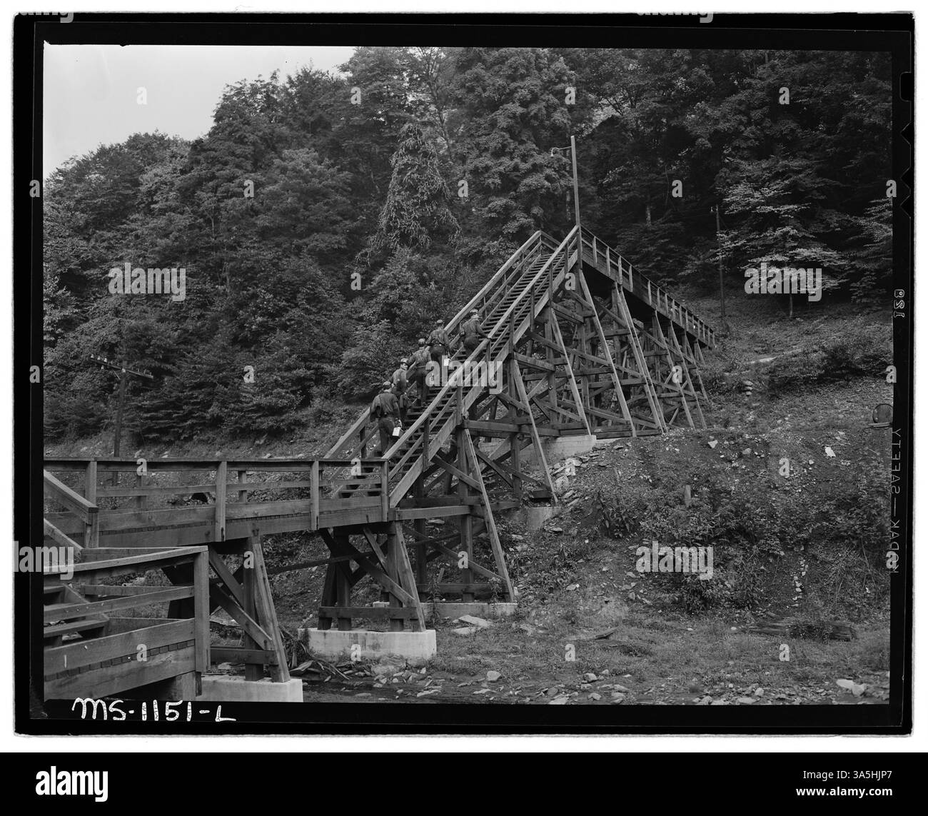 Valley of workers Cut Out Stock Images & Pictures - Alamy