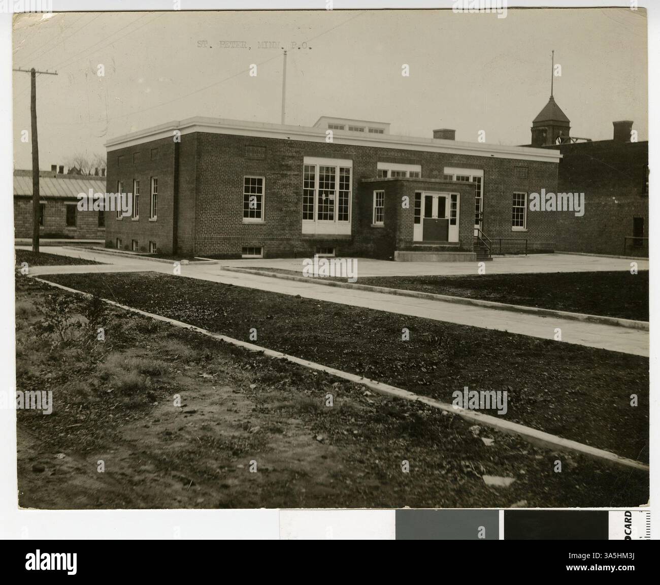 This photograph taken in 1918 from Nassau Street shows the construction ...