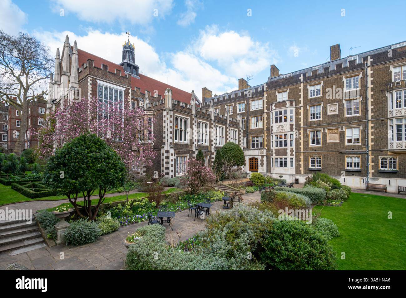 Middle Temple Hall and gardens, Middle Temple one of the Inns of Court ...