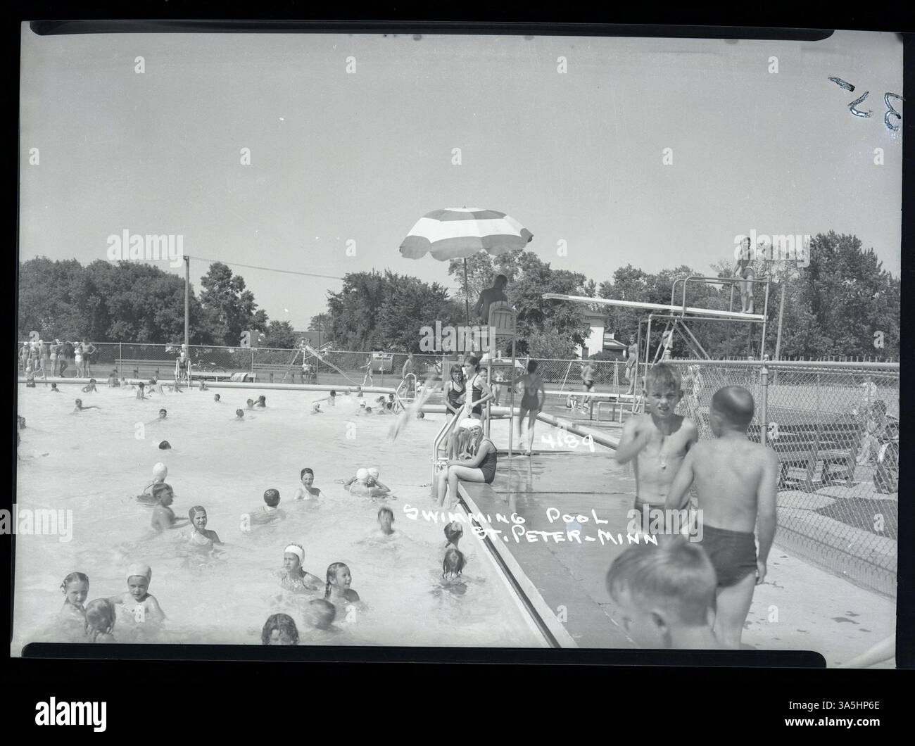 The municipal swimming pool in St. Peter is located in the eastern ...