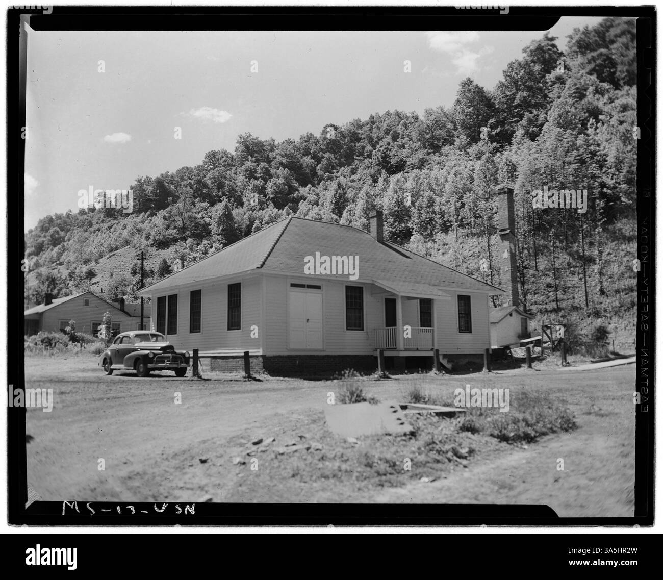 Dr. C. A. Thompson’s clinic in Weeksbury, Floyd County, Kentucky ...