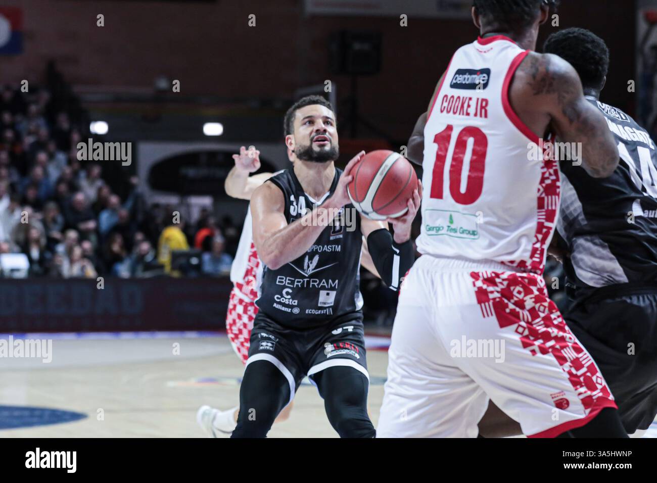 # 34 Kyle Weems (Bertram Derthona Basket Tortona) during Bertram ...