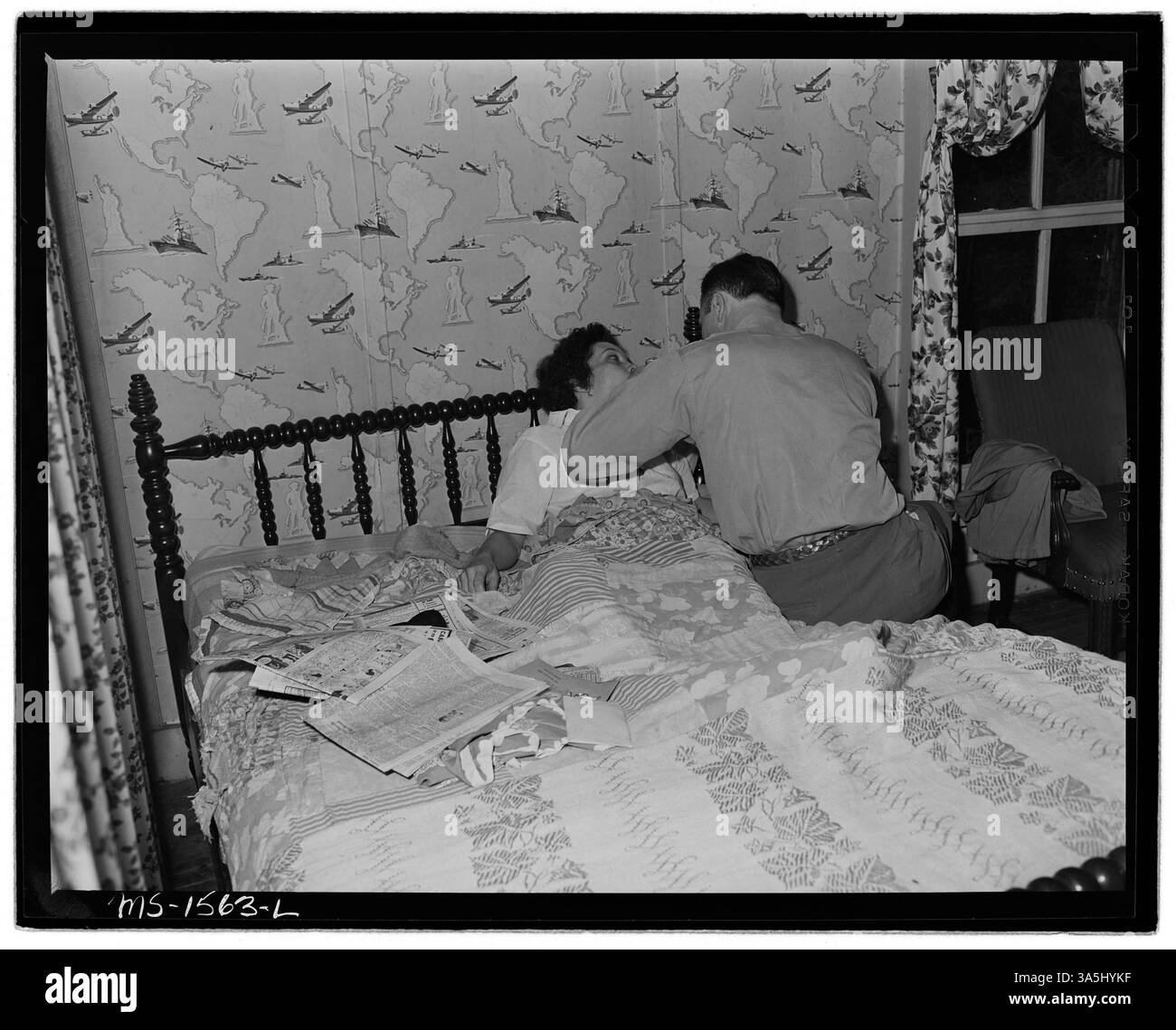 Doctor making house call Black and White Stock Photos & Images - Alamy