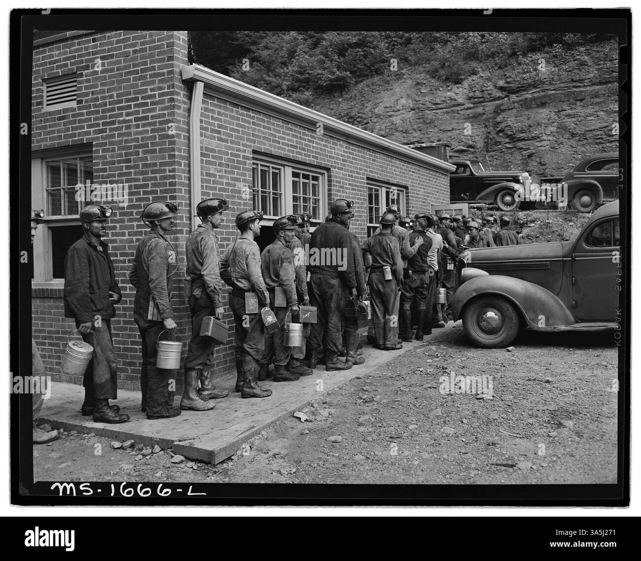 Miner checkout hi-res stock photography and images - Alamy