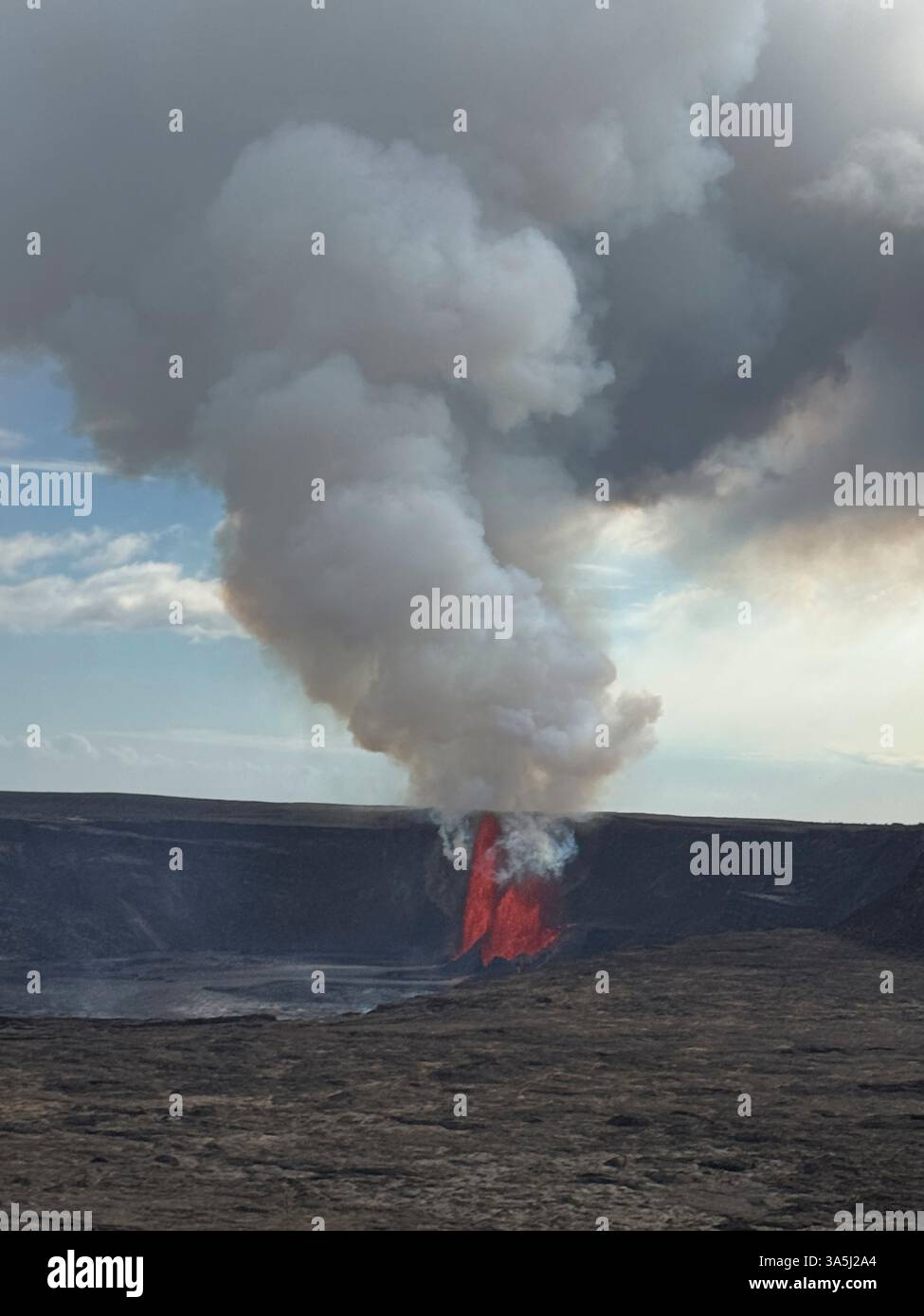Twelth eruption hi-res stock photography and images - Alamy