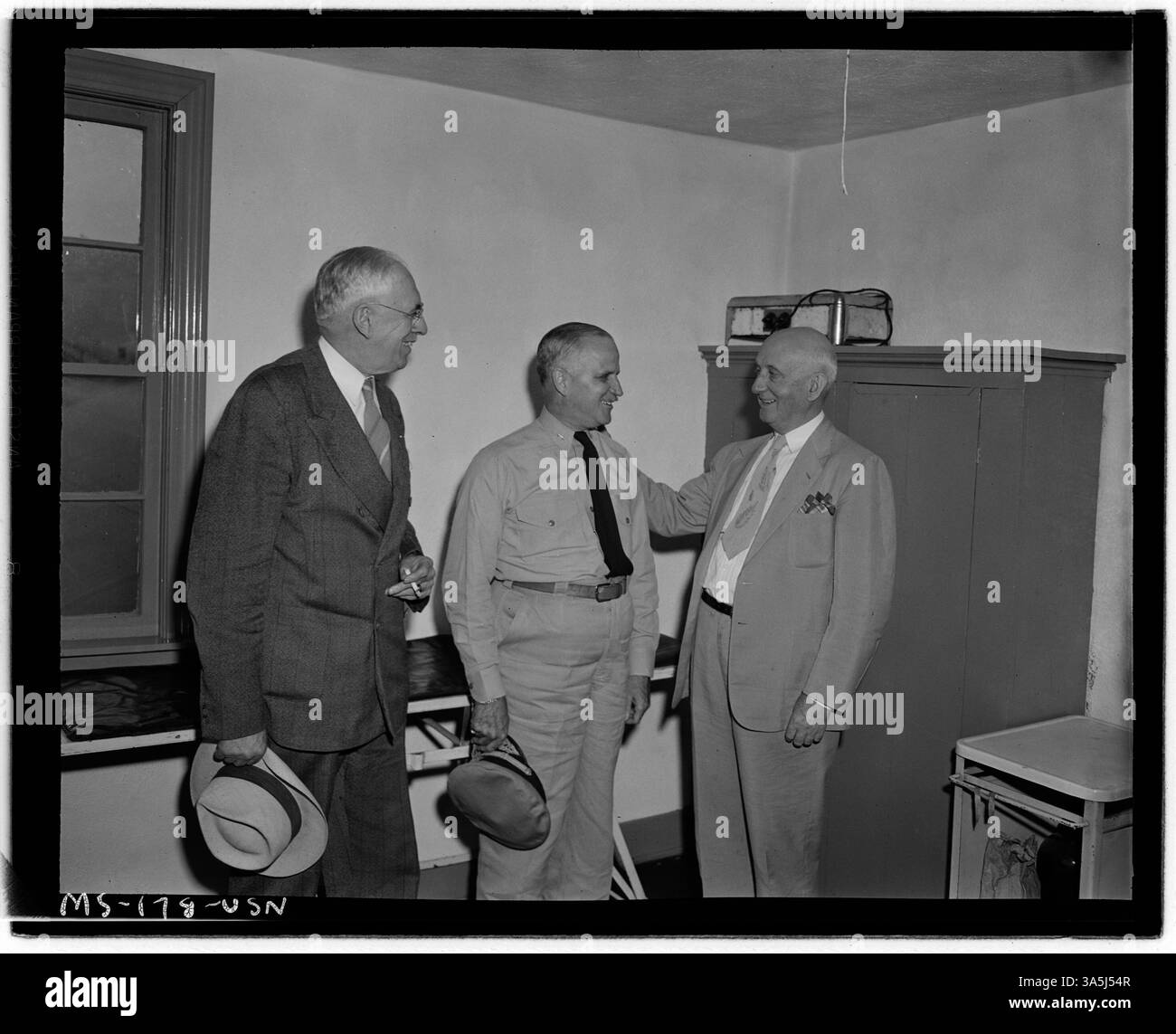 Dr j e offner hi-res stock photography and images - Alamy