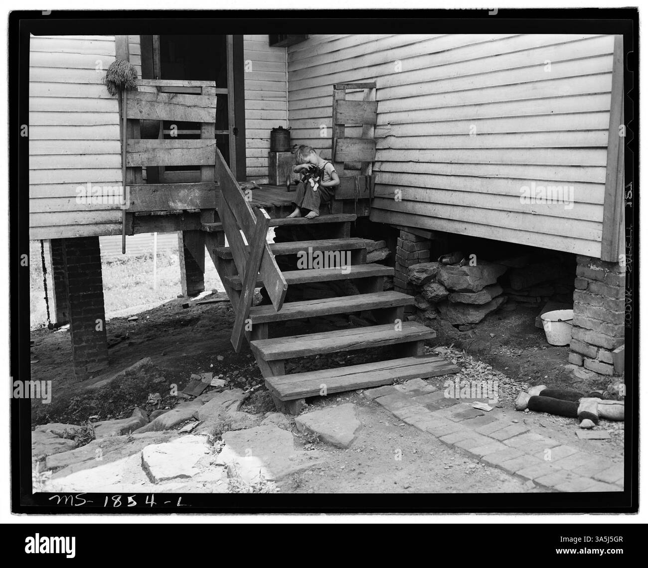 The son of Milong Bond, a tipple worker at Mullens Smokeless Coal ...