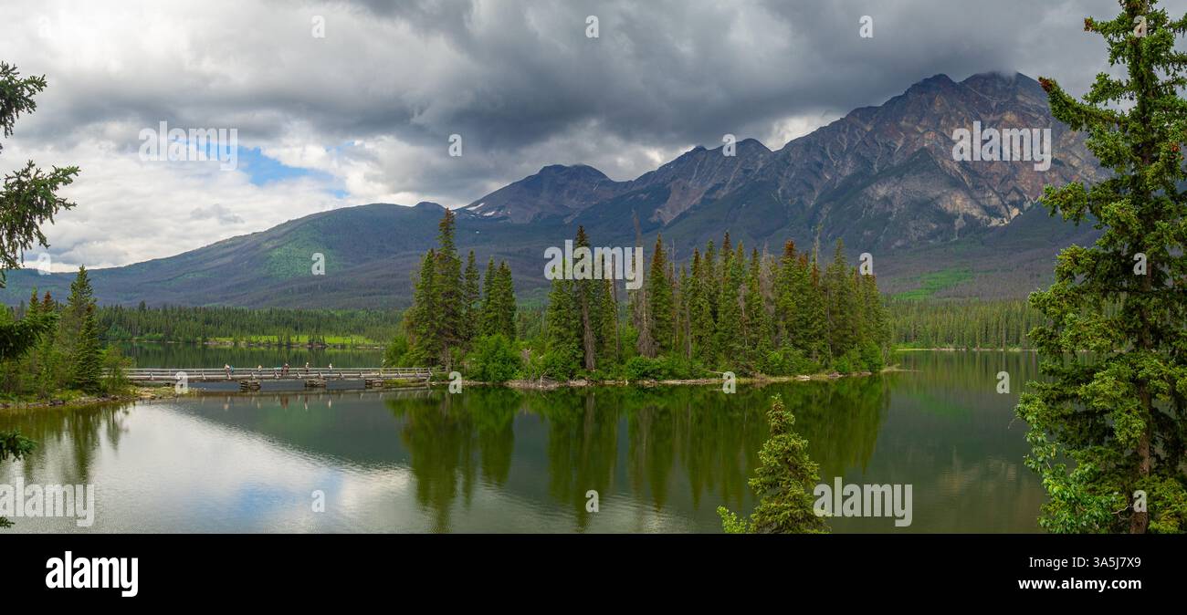 View victoria cross range hi-res stock photography and images - Alamy