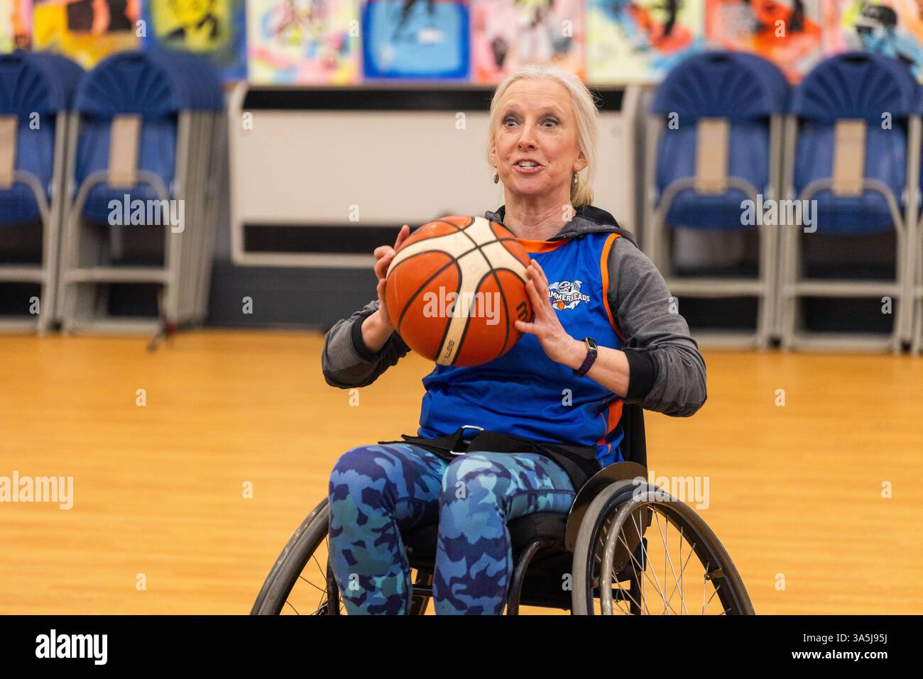 Mp for the cotswolds hi-res stock photography and images - Alamy