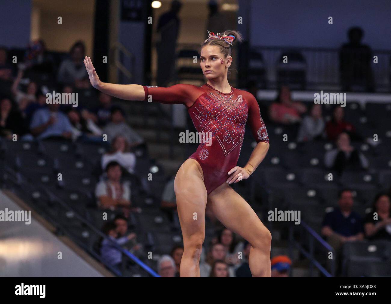 March 22, 2025: Oklahoma's Jordan Bowers on the balance beam during ...